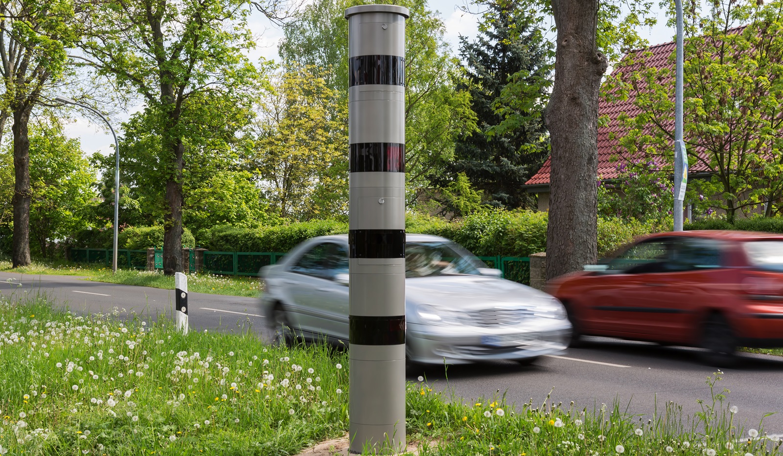 Fehlerhafter Blitzer auf der B12: Zahlreiche Autofahrer betroffen